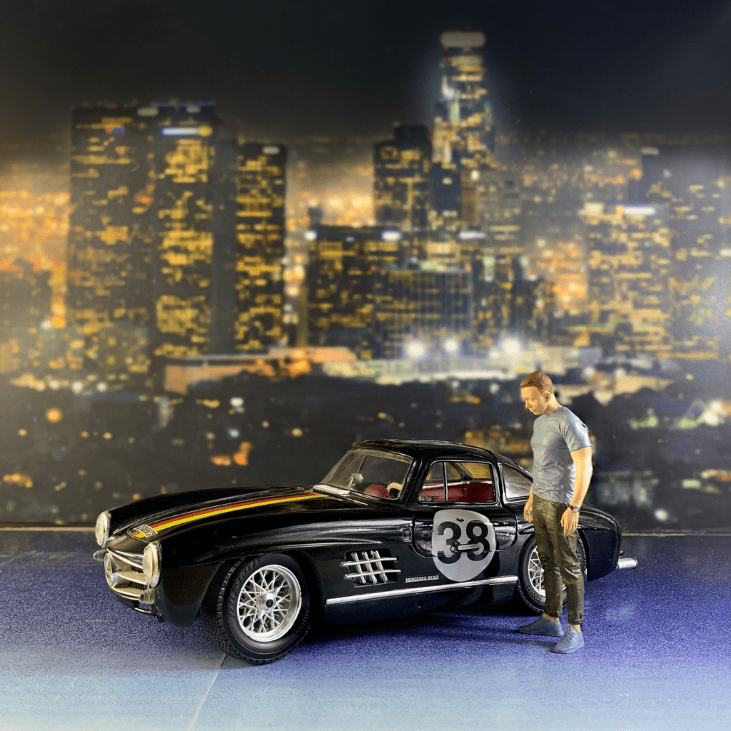 1-18 Scale Young Guy Figure for Diorama: Versatile and Lifelike
